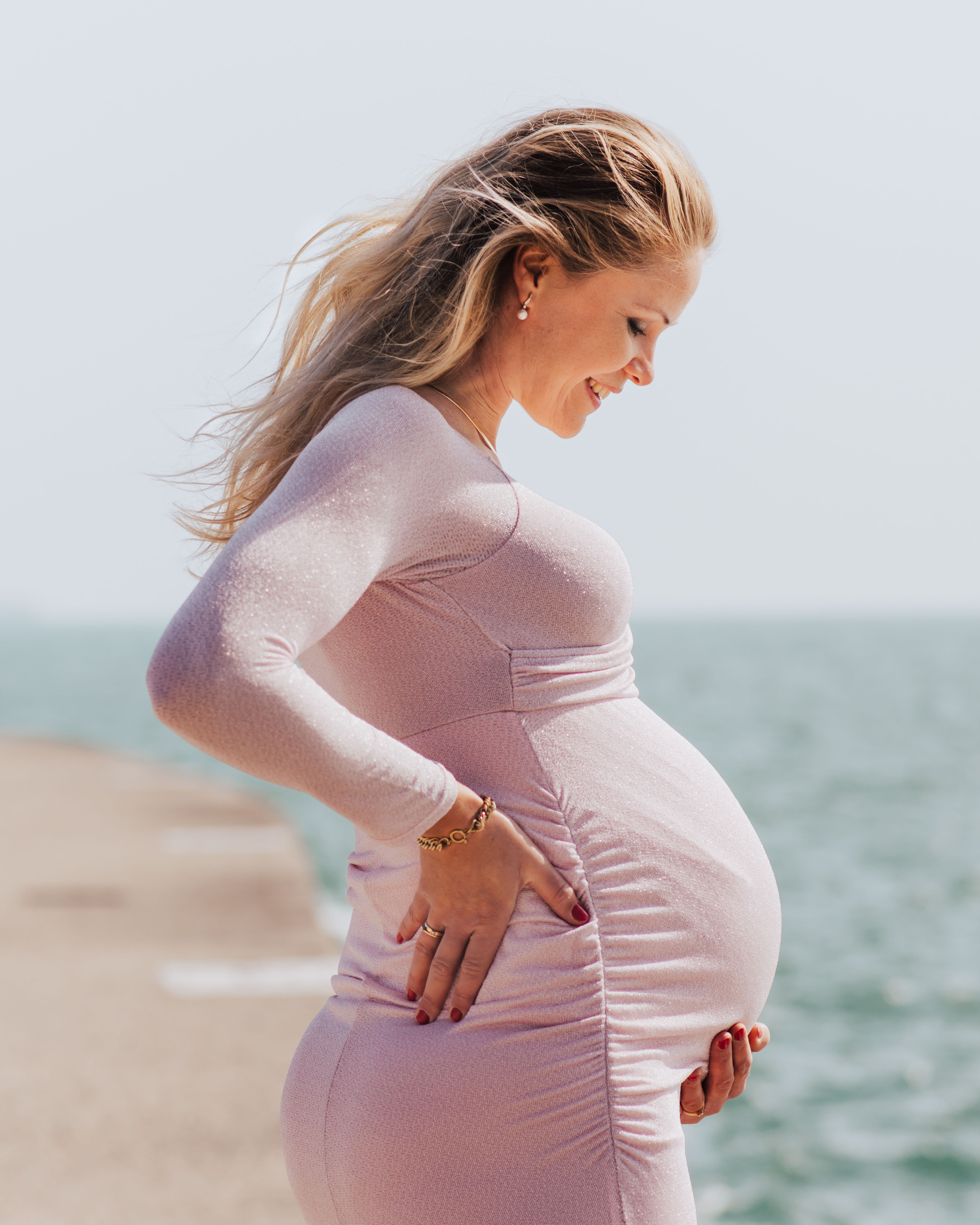 Choosing the Perfect Location for Maternity Photography in Chicago - Studio Cath. Photography In ...